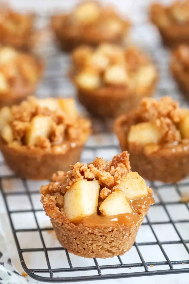 Irresistible Apple Crisp Bites: Your New Favorite!